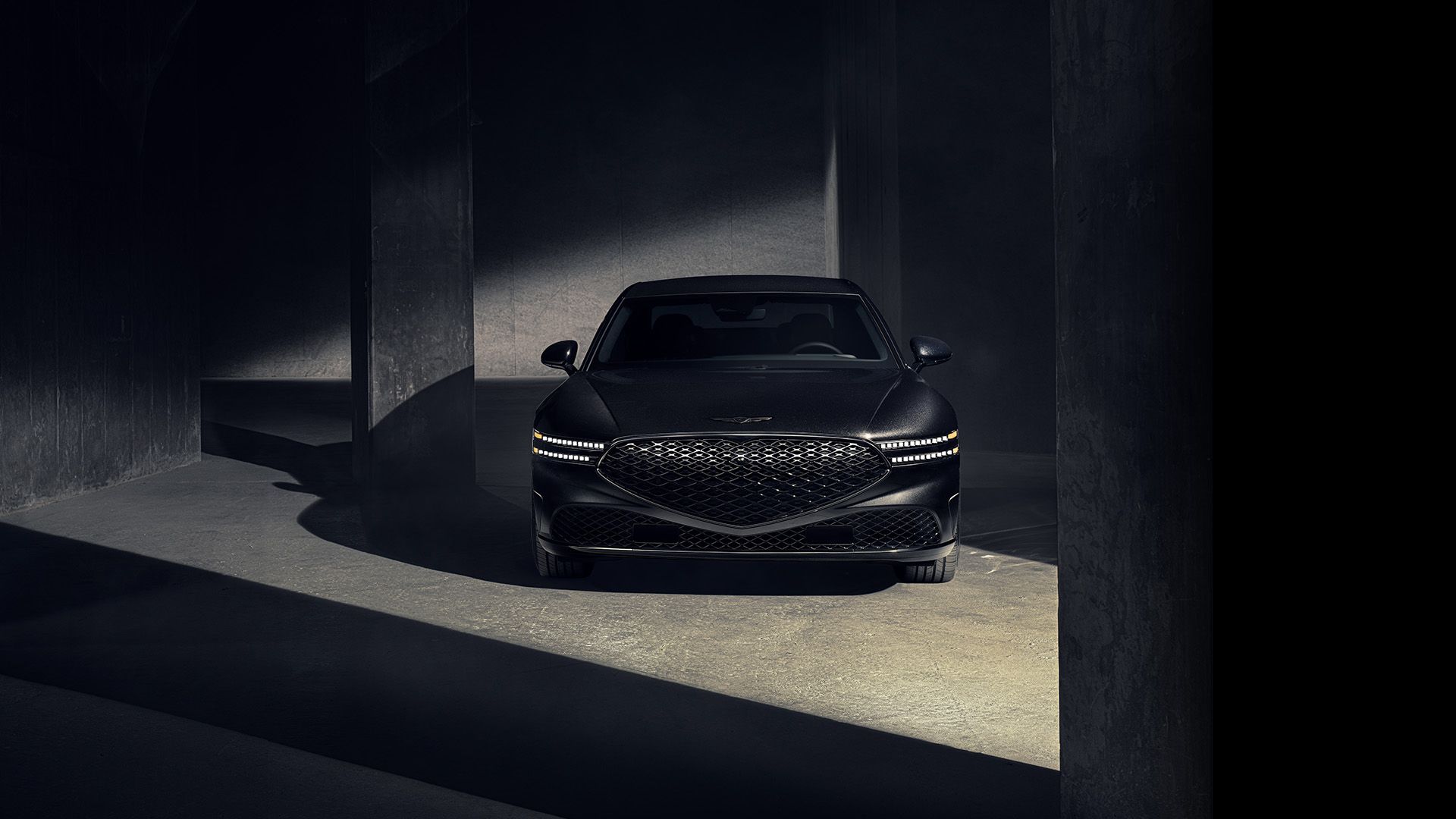 2026 Genesis G90 Black - Full-size Luxury Sedan | Genesis Canada