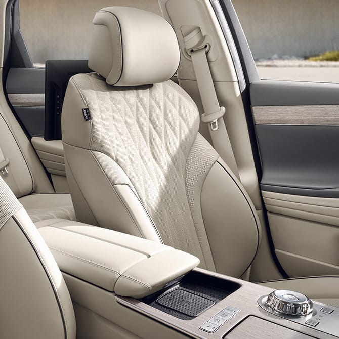 GENESIS G80 — Luxury Fullsize Sedan | GENESIS Indonesia