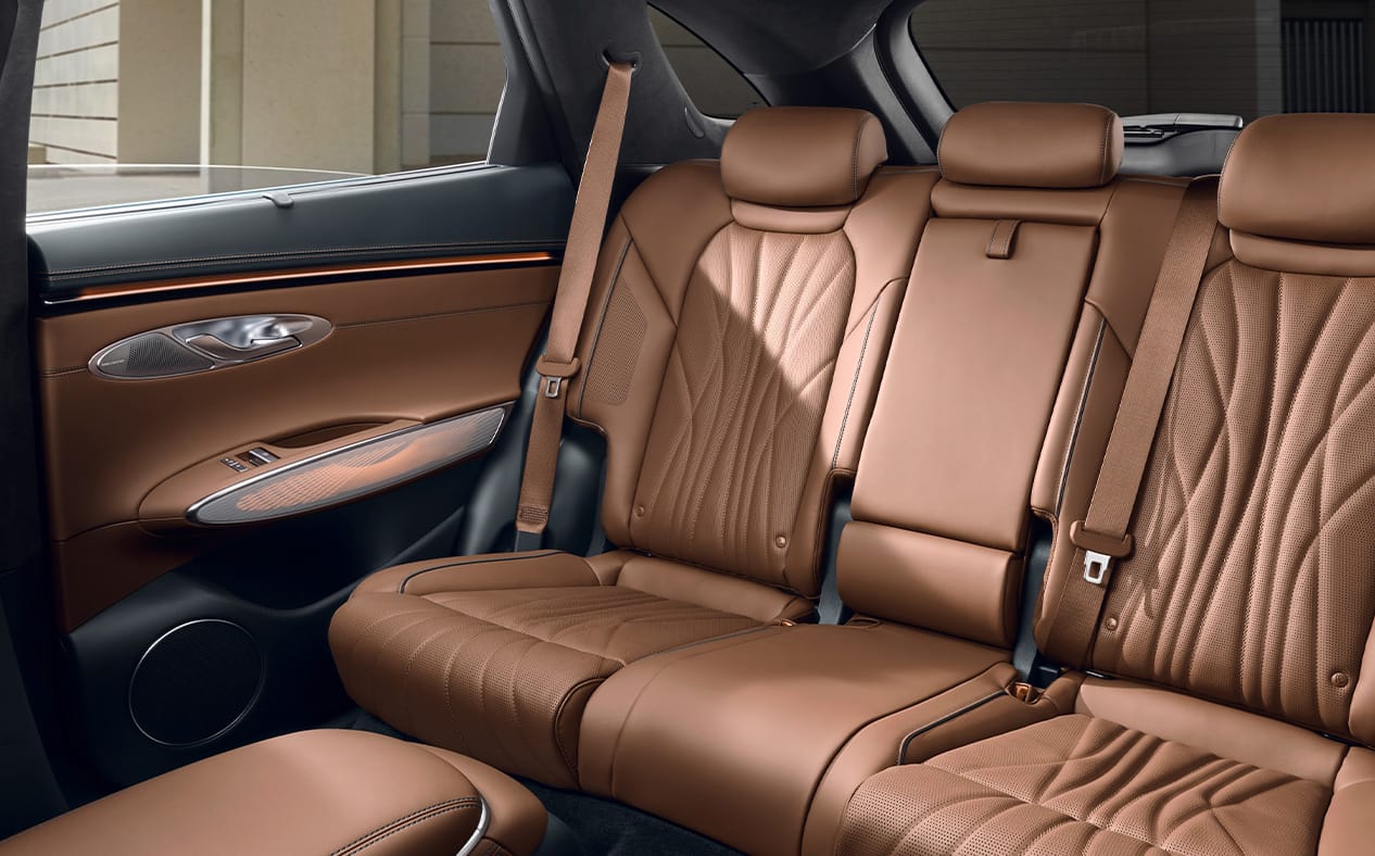 GENESIS GV70 - Luxury Midsize SUV | GENESIS Indonesia