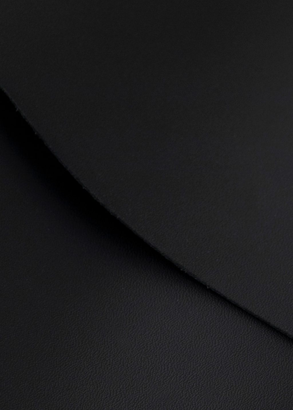 GENESIS - G80 Black | Genesis