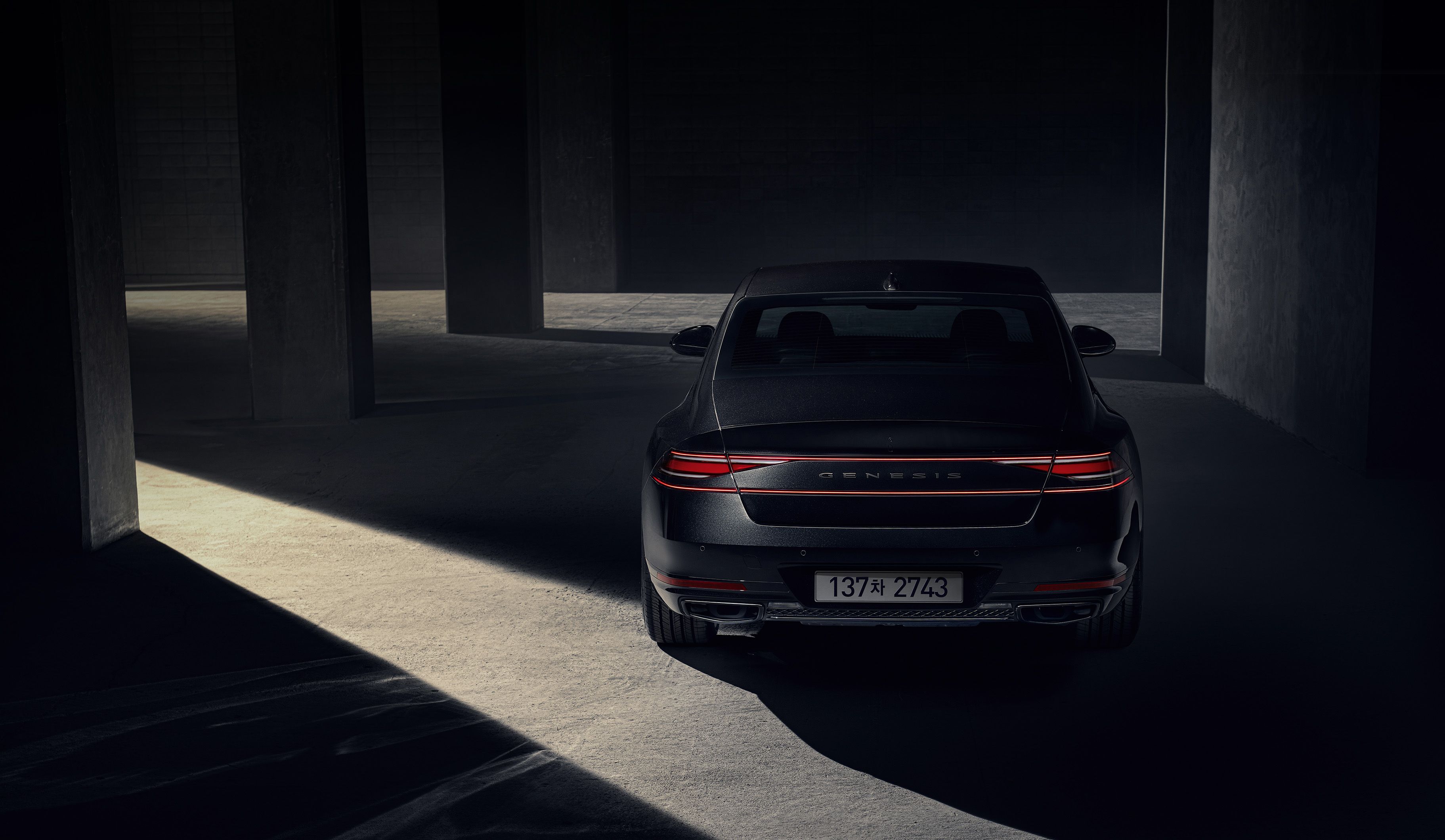 Genesis G90 Black - Model Introduction | GENESIS