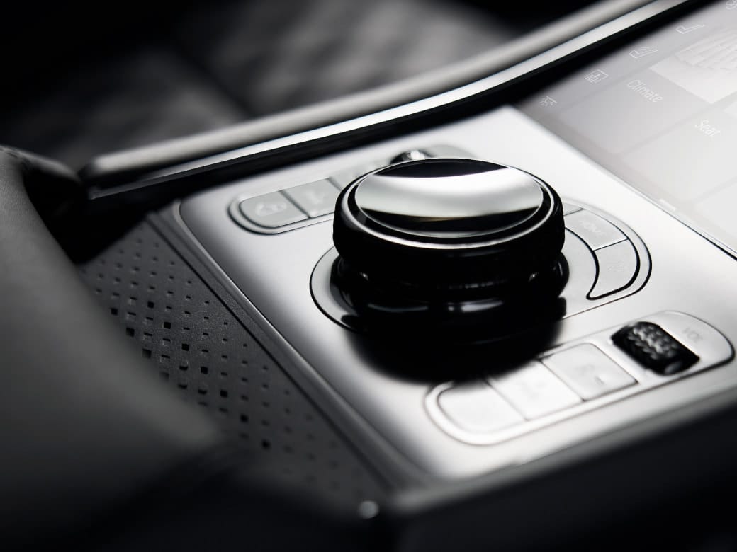 GENESIS G90 Long Wheel Base Black - Luxury SEDAN | GENESIS | GENESIS