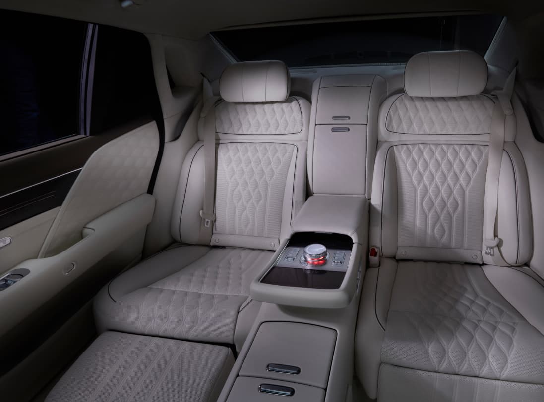 GENESIS G90 Long Wheel Base — Luxury Fullsize Sedan | GENESIS