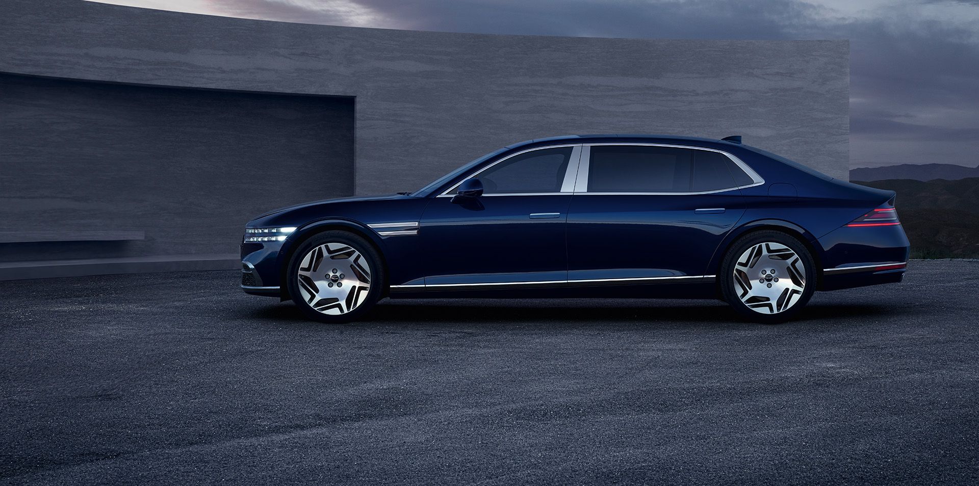 GENESIS G90 Long Wheel Base — Luxury Fullsize Sedan | GENESIS