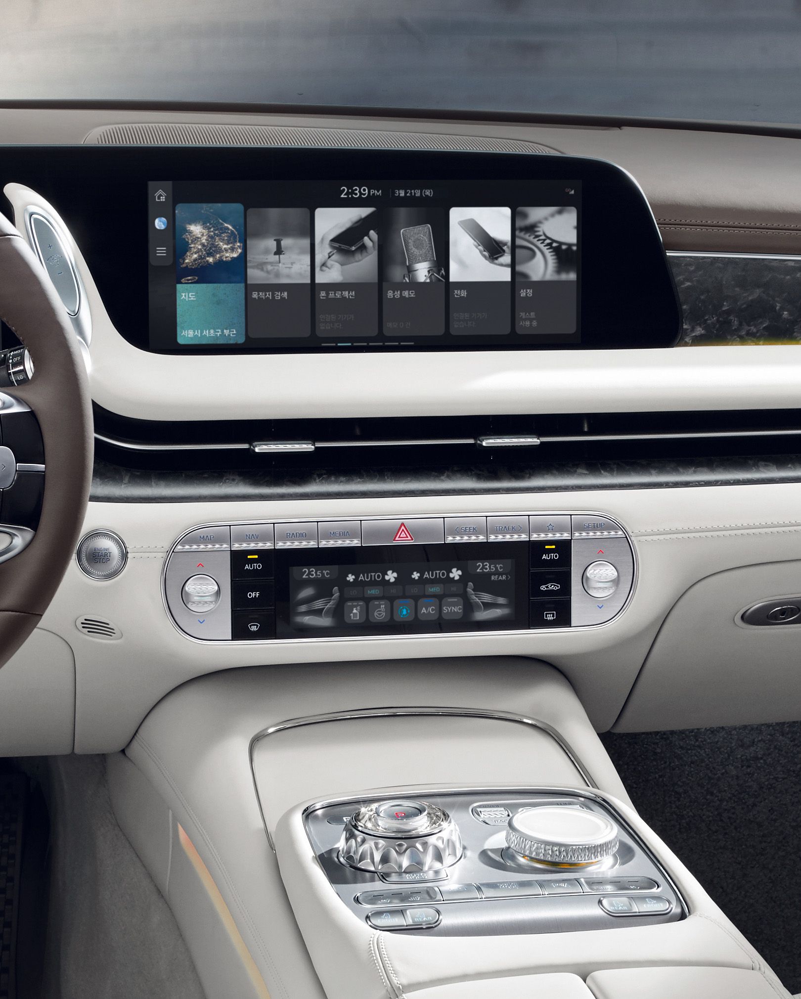 GENESIS G90 Long Wheel Base — Luxury Fullsize Sedan | GENESIS