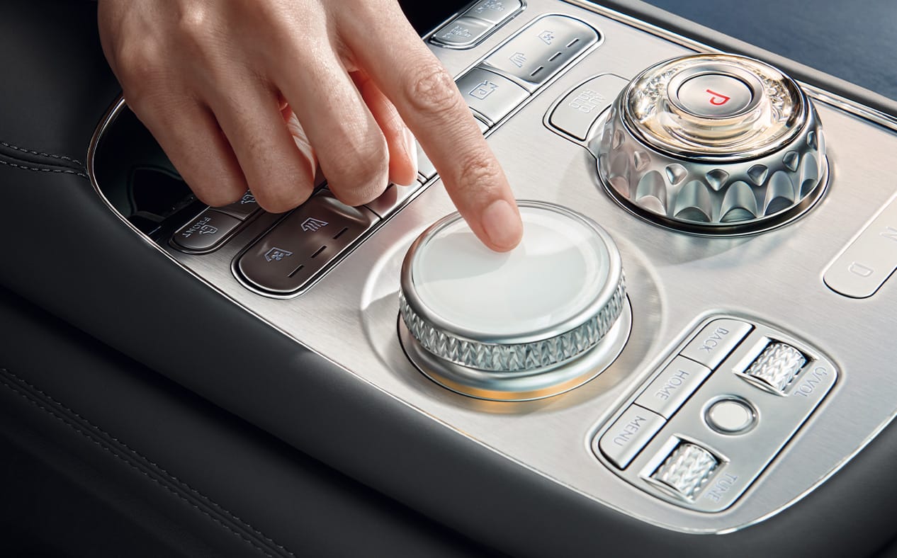 GENESIS G90 Long Wheel Base — Luxury Fullsize Sedan | GENESIS