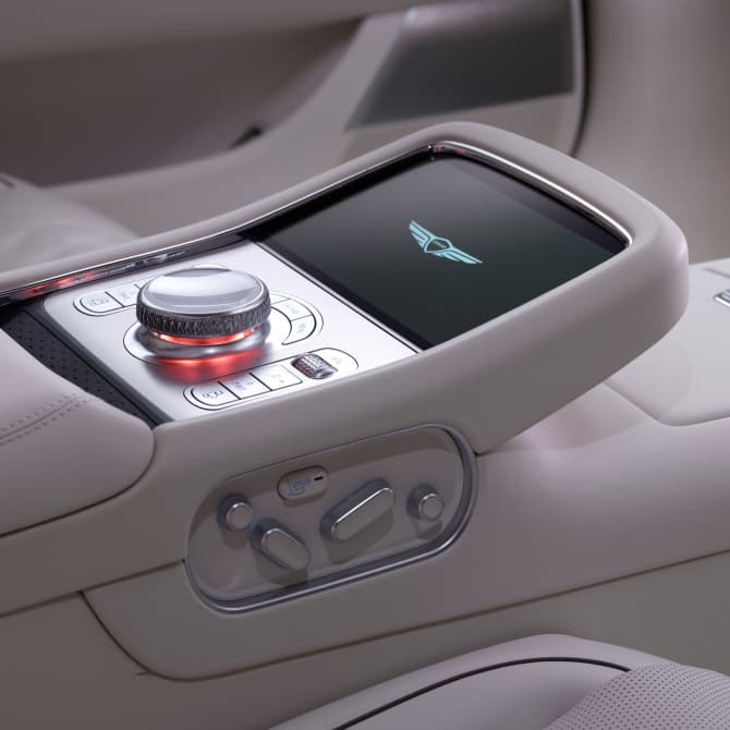 GENESIS G90 — Luxury Fullsize Sedan | GENESIS