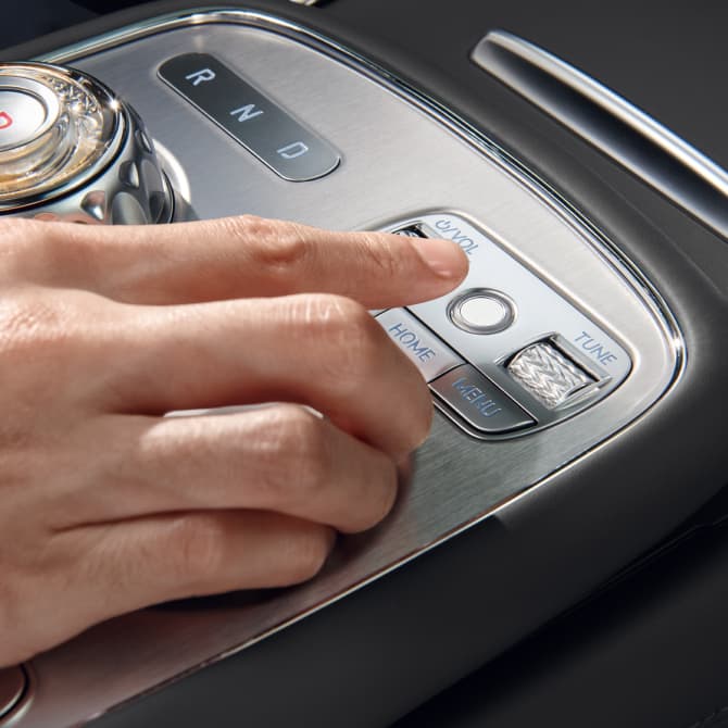 GENESIS G90 — Luxury Fullsize Sedan | GENESIS